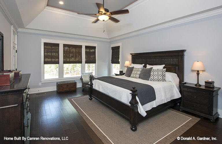 Single-Story, 4-Bedroom The Markham (Floor Plan)